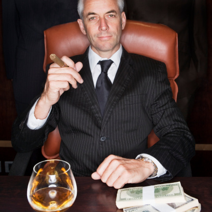 Do women really find men like MGK and Pete Davidson attractive? : r ...